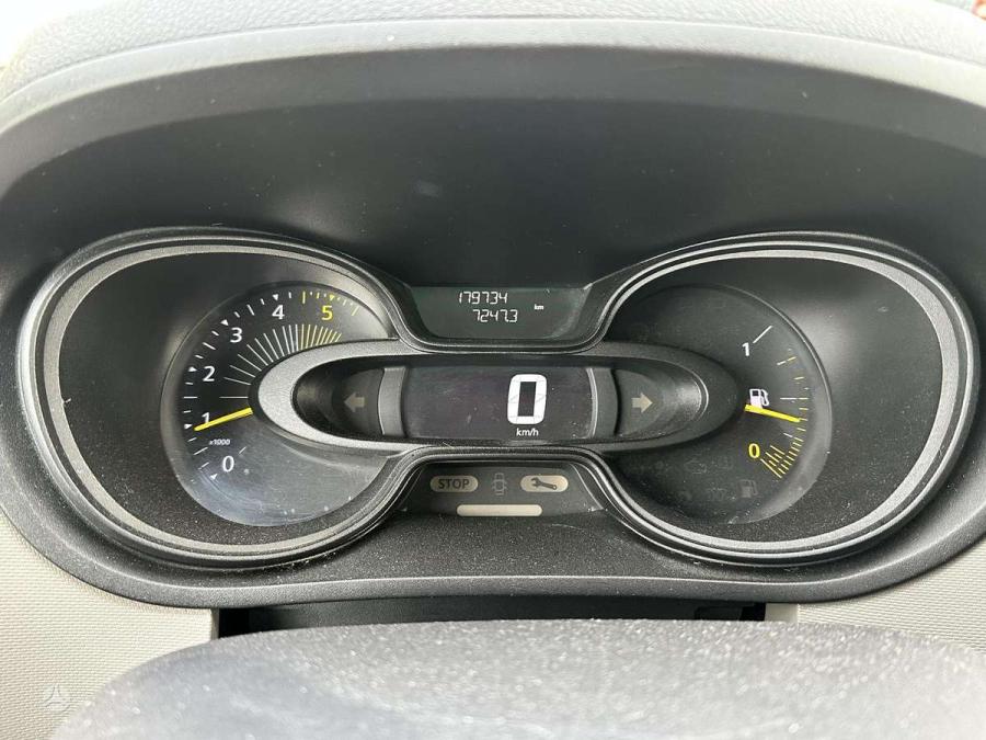 Grey Renault Trafic 2016 in Ukmerge, with an engine capacity of 1.60 L and mileage of 212 thousand km for 11350 €, photo 9 on AUTOMOTO.COM.LV
