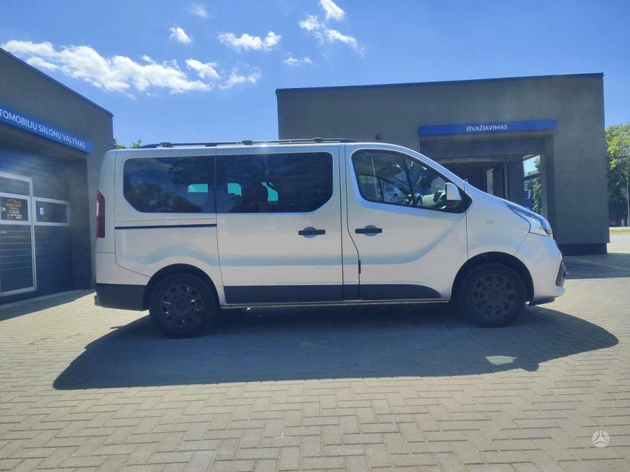 Pelēks Renault Trafic 2016 Tauragė, ar dzinēja tilpumu 1.60 L un nobraukumu 198 tūkst. km par 10700 €, foto 5 vietnē AUTOMOTO.COM.LV