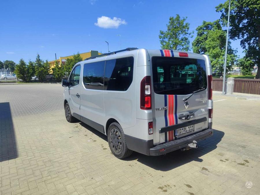 Pelēks Renault Trafic 2016 Tauragė, ar dzinēja tilpumu 1.60 L un nobraukumu 198 tūkst. km par 10700 €, foto 8 vietnē AUTOMOTO.COM.LV
