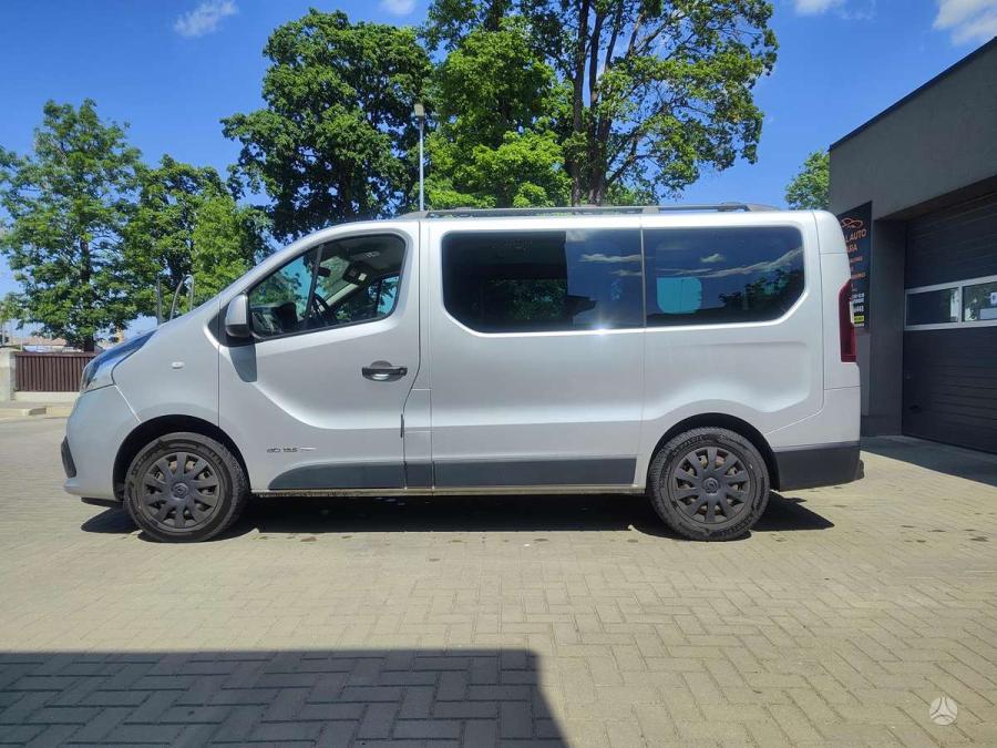 Pelēks Renault Trafic 2016 Tauragė, ar dzinēja tilpumu 1.60 L un nobraukumu 198 tūkst. km par 10700 €, foto 9 vietnē AUTOMOTO.COM.LV