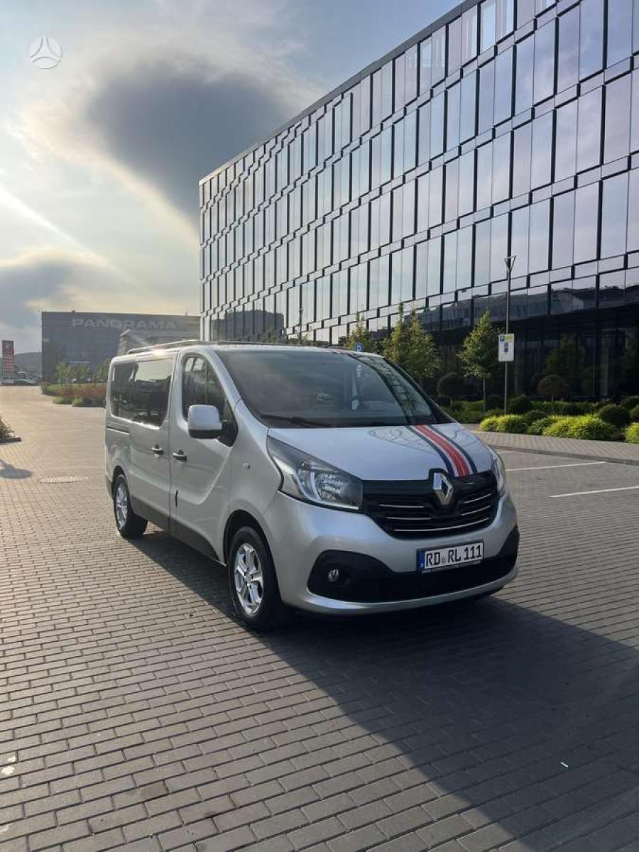 Grey Renault Trafic 2016 in Vilnius, with an engine capacity of 1.60 L and mileage of 199 thousand km for 11200 €, photo 1 on AUTOMOTO.COM.LV