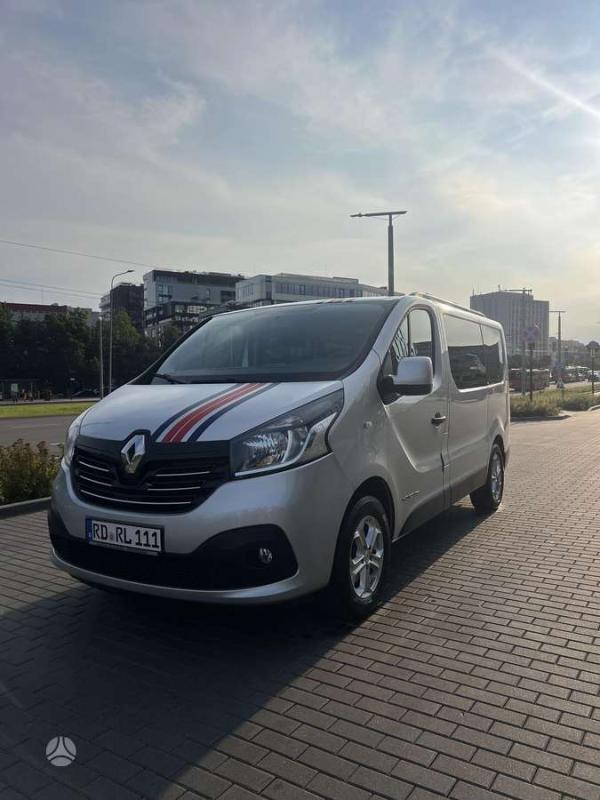 Grey Renault Trafic 2016 in Vilnius, with an engine capacity of 1.60 L and mileage of 199 thousand km for 11200 €, photo 3 on AUTOMOTO.COM.LV