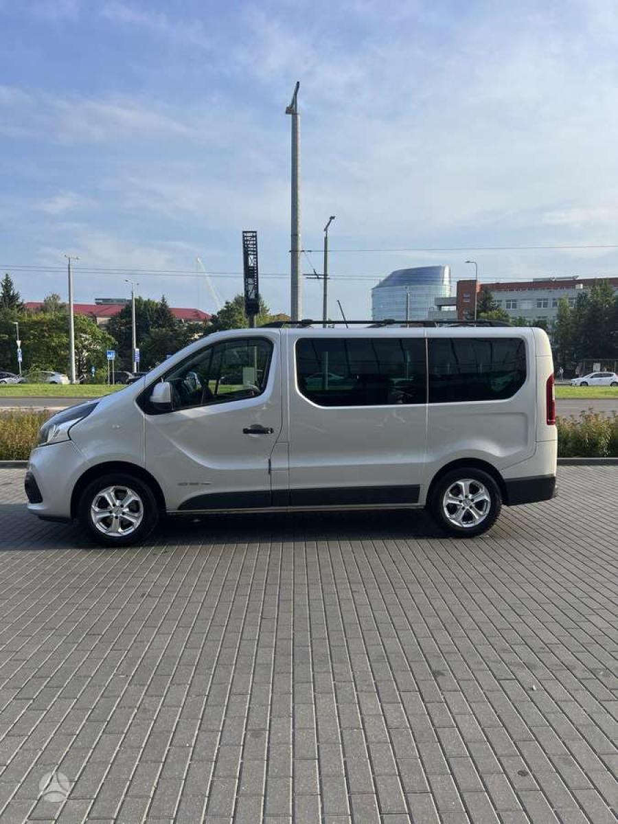 Grey Renault Trafic 2016 in Vilnius, with an engine capacity of 1.60 L and mileage of 199 thousand km for 11200 €, photo 5 on AUTOMOTO.COM.LV