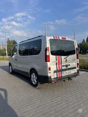 Grey Renault Trafic 2016 in Vilnius, with an engine capacity of 1.60 L and mileage of 199 thousand km for 11200 €, photo 8 on AUTOMOTO.COM.LV