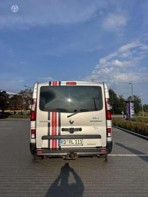 Grey Renault Trafic 2016 in Vilnius, with an engine capacity of 1.60 L and mileage of 199 thousand km for 11200 €, photo 9 on AUTOMOTO.COM.LV