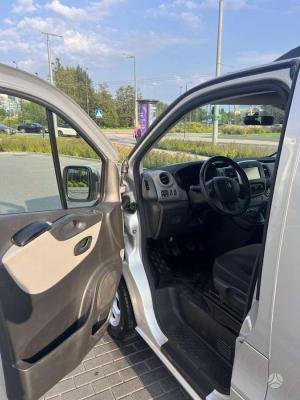 Grey Renault Trafic 2016 in Vilnius, with an engine capacity of 1.60 L and mileage of 199 thousand km for 11200 €, photo 14 on AUTOMOTO.COM.LV