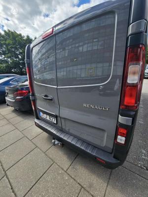 Grey Renault Trafic 2017 in Vilnius, with an engine capacity of 1.60 L and mileage of 202 thousand km for 8999 €, photo 6 on AUTOMOTO.COM.LV