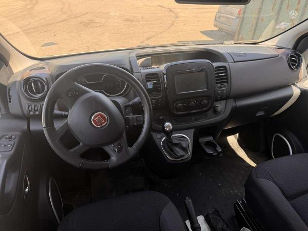 Pelēks Renault Trafic 2017 Tauragė, ar dzinēja tilpumu 1.60 L un nobraukumu 192 tūkst. km par 9900 €, foto 8 vietnē AUTOMOTO.COM.LV