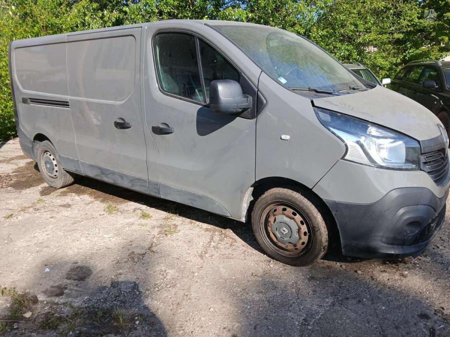 Grey Renault Trafic 2017 in Pakruojis, with an engine capacity of 1.60 L and mileage of 150 thousand km for 3600 €, photo 3 on AUTOMOTO.COM.LV