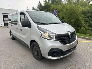 Grey Renault Trafic 2017 in Siauliai, with an engine capacity of 1.60 L and mileage of 143 thousand km for 10900 €, photo 3 on AUTOMOTO.COM.LV