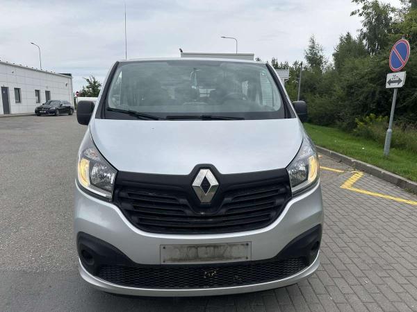 Grey Renault Trafic 2017 in Siauliai, with an engine capacity of 1.60 L and mileage of 143 thousand km for 10900 €, photo 3 on AUTOMOTO.COM.LV