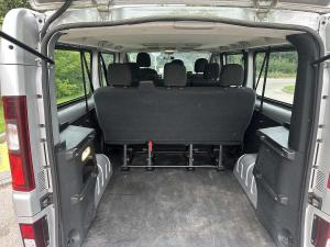 Grey Renault Trafic 2017 in Siauliai, with an engine capacity of 1.60 L and mileage of 143 thousand km for 10900 €, photo 10 on AUTOMOTO.COM.LV