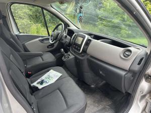 Grey Renault Trafic 2017 in Siauliai, with an engine capacity of 1.60 L and mileage of 143 thousand km for 10900 €, photo 13 on AUTOMOTO.COM.LV