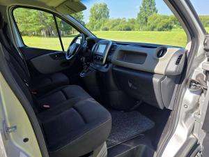 Grey Renault Trafic 2017 in Telschi, with an engine capacity of 1.60 L and mileage of 173 thousand km for 7700 €, photo 18 on AUTOMOTO.COM.LV