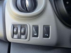 Grey Renault Trafic 2017 in Telschi, with an engine capacity of 1.60 L and mileage of 173 thousand km for 7700 €, photo 25 on AUTOMOTO.COM.LV