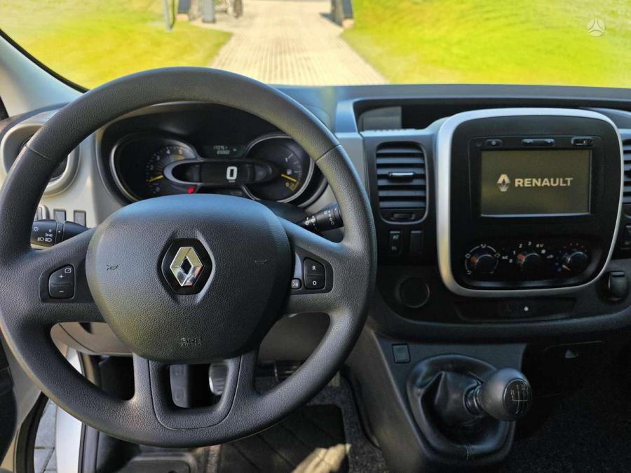Grey Renault Trafic 2017 in Telschi, with an engine capacity of 1.60 L and mileage of 173 thousand km for 7700 €, photo 26 on AUTOMOTO.COM.LV