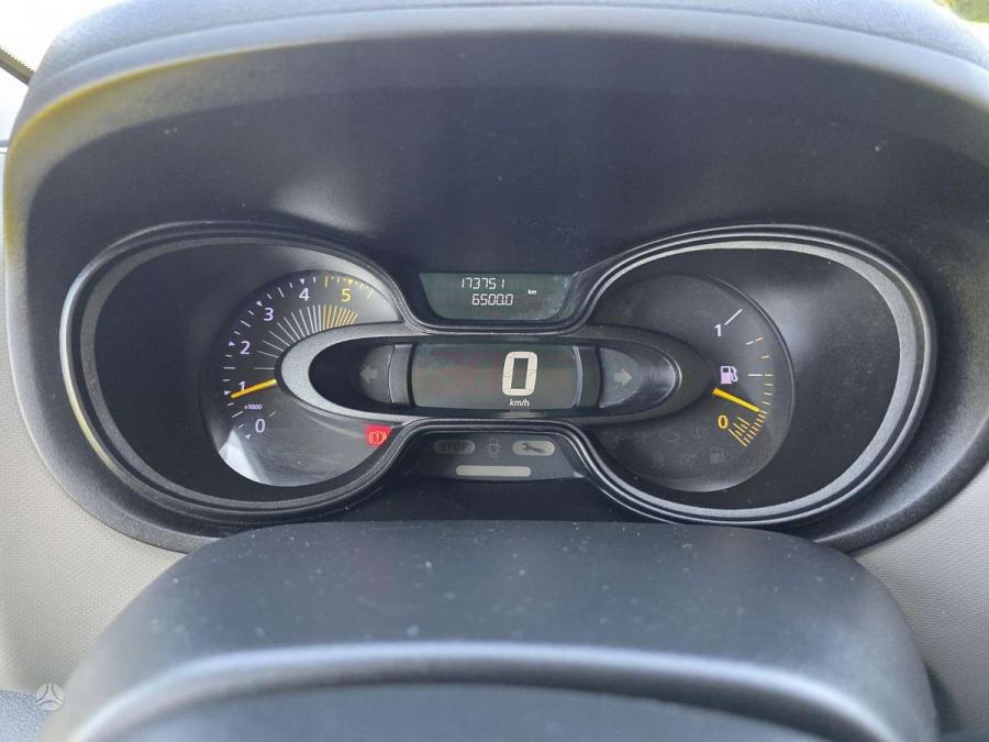 Grey Renault Trafic 2017 in Telschi, with an engine capacity of 1.60 L and mileage of 173 thousand km for 7700 €, photo 27 on AUTOMOTO.COM.LV