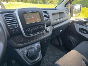 Grey Renault Trafic 2017 in Telschi, with an engine capacity of 1.60 L and mileage of 173 thousand km for 7700 €, photo 28 on AUTOMOTO.COM.LV