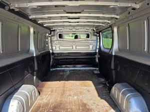 Grey Renault Trafic 2017 in Telschi, with an engine capacity of 1.60 L and mileage of 173 thousand km for 7700 €, photo 34 on AUTOMOTO.COM.LV