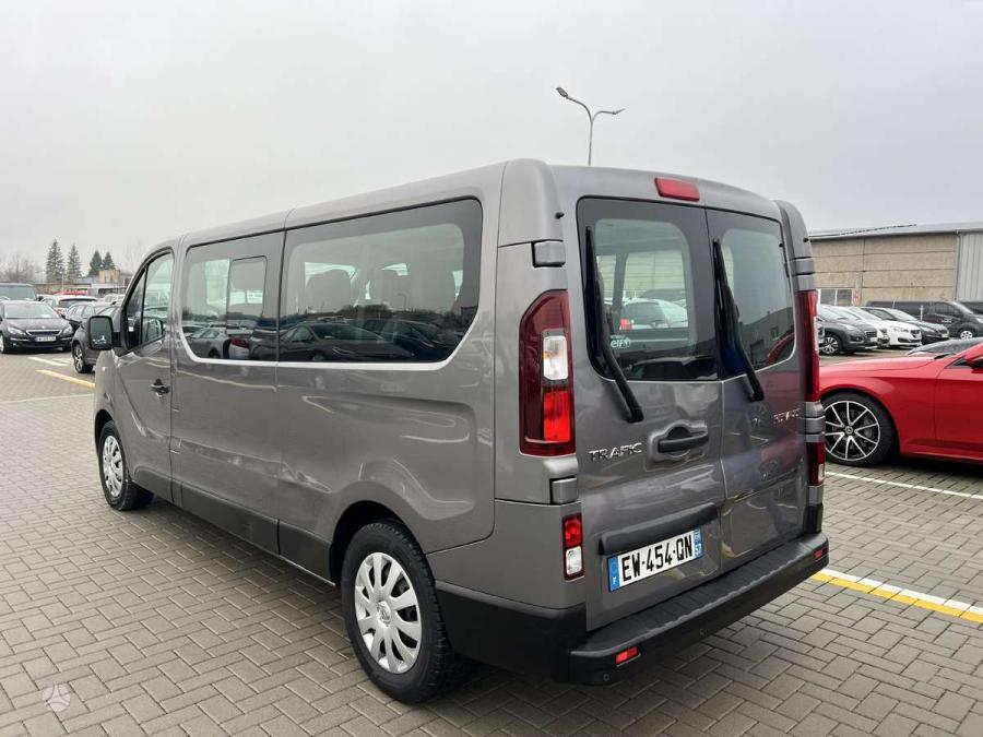 Pelēks Renault Trafic 2018 Tauragė, ar dzinēja tilpumu 1.60 L un nobraukumu 440 tūkst. km par 9300 €, foto 6 vietnē AUTOMOTO.COM.LV