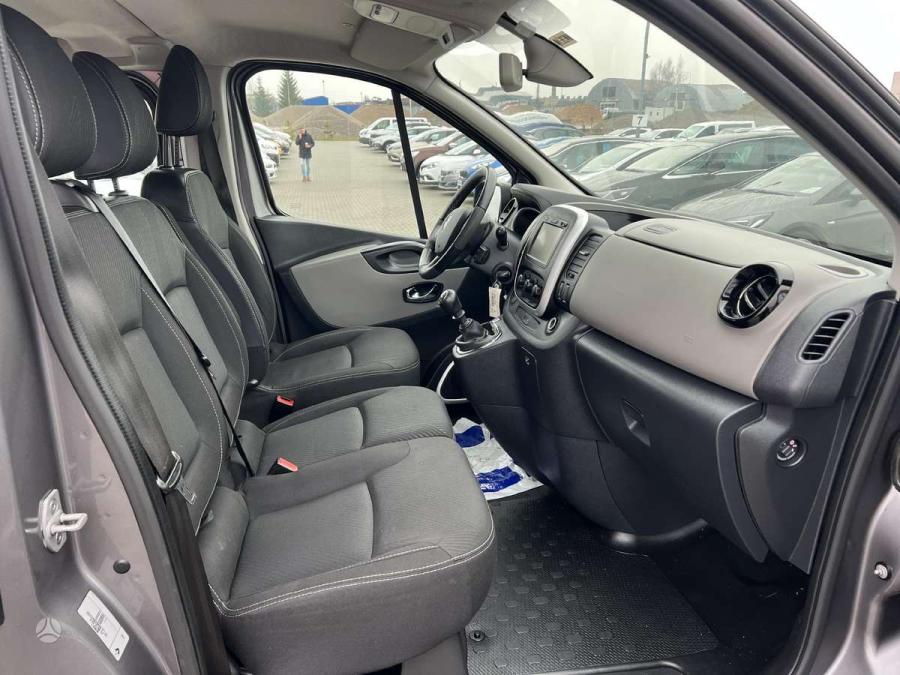 Pelēks Renault Trafic 2018 Tauragė, ar dzinēja tilpumu 1.60 L un nobraukumu 440 tūkst. km par 9300 €, foto 17 vietnē AUTOMOTO.COM.LV