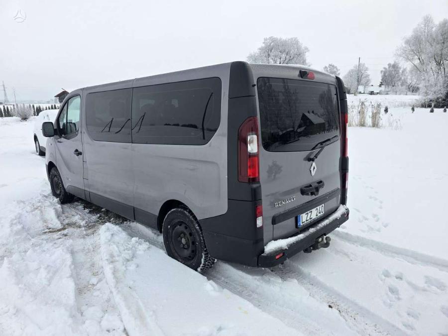 Pelēks Renault Trafic 2018 Tauragė, ar dzinēja tilpumu 1.60 L un nobraukumu 187 tūkst. km par 11000 €, foto 3 vietnē AUTOMOTO.COM.LV