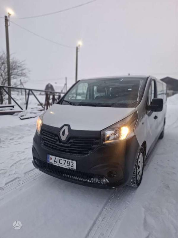 Grey Renault Trafic 2018 in Kaunas, with an engine capacity of 1.60 L and mileage of 315 thousand km for 11500 €, photo 1 on AUTOMOTO.COM.LV