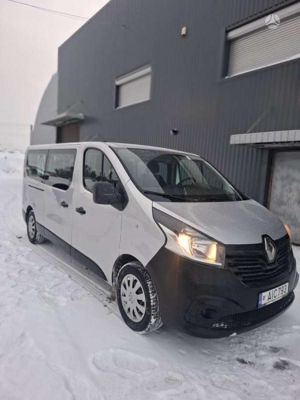 Grey Renault Trafic 2018 in Kaunas, with an engine capacity of 1.60 L and mileage of 315 thousand km for 11500 €, photo 2 on AUTOMOTO.COM.LV