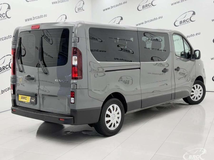 Pelēks Renault Trafic 2019 Viļņa, ar dzinēja tilpumu 1.60 L un nobraukumu 129 tūkst. km par 13900 €, foto 4 vietnē AUTOMOTO.COM.LV