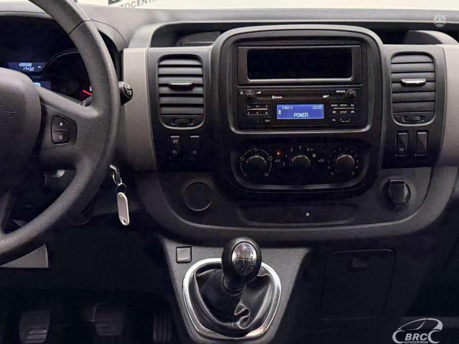 Pelēks Renault Trafic 2019 Viļņa, ar dzinēja tilpumu 1.60 L un nobraukumu 129 tūkst. km par 13900 €, foto 17 vietnē AUTOMOTO.COM.LV