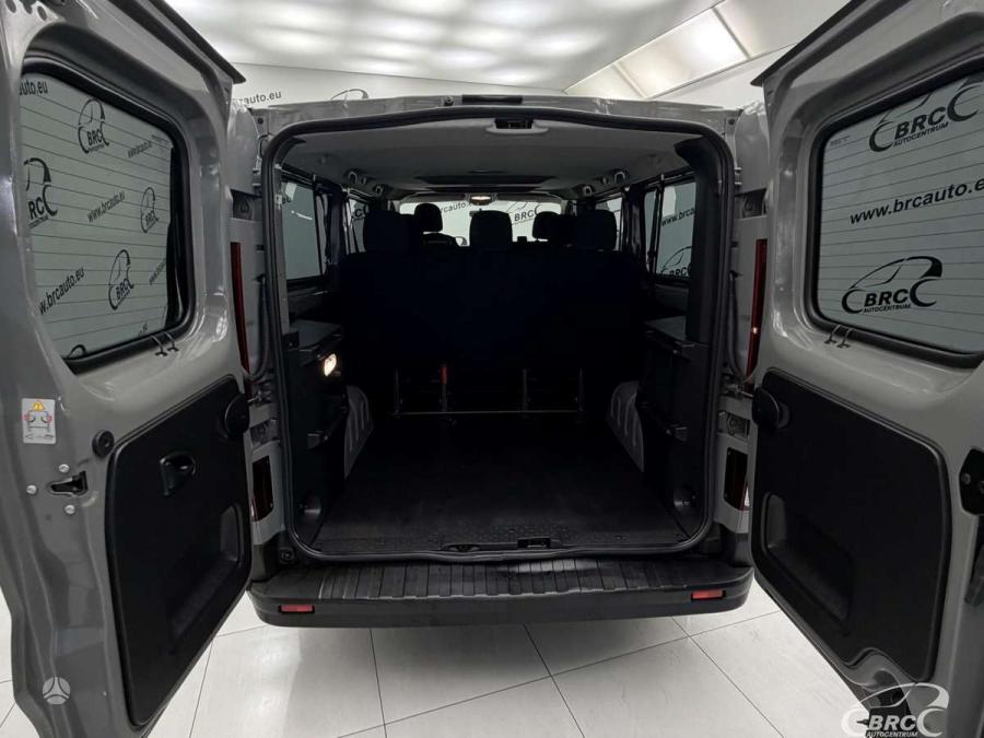 Pelēks Renault Trafic 2019 Viļņa, ar dzinēja tilpumu 1.60 L un nobraukumu 129 tūkst. km par 13900 €, foto 20 vietnē AUTOMOTO.COM.LV