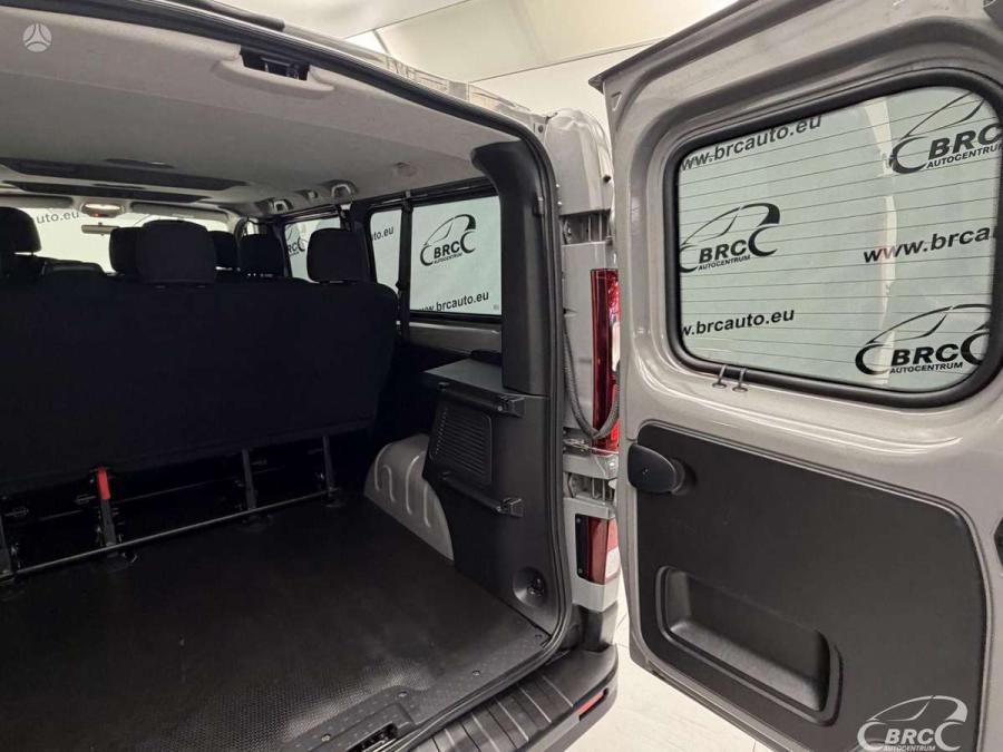 Pelēks Renault Trafic 2019 Viļņa, ar dzinēja tilpumu 1.60 L un nobraukumu 129 tūkst. km par 13900 €, foto 22 vietnē AUTOMOTO.COM.LV