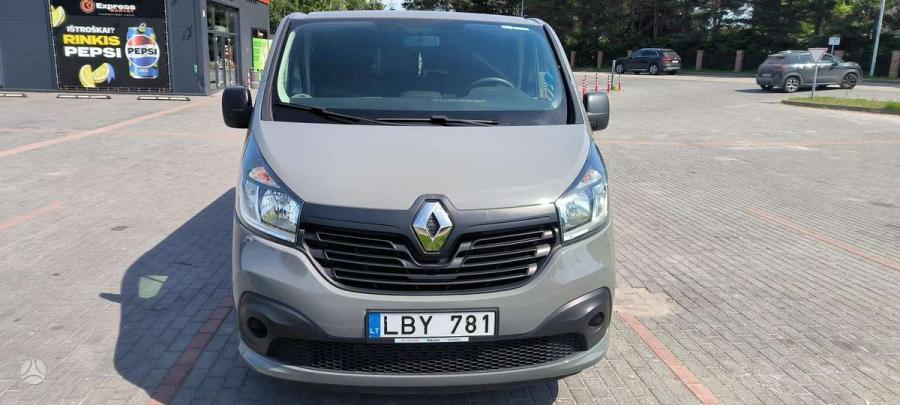 Grey Renault Trafic 2019 in Klaipeda, with an engine capacity of 1.60 L and mileage of 211 thousand km for 13999 €, photo 1 on AUTOMOTO.COM.LV