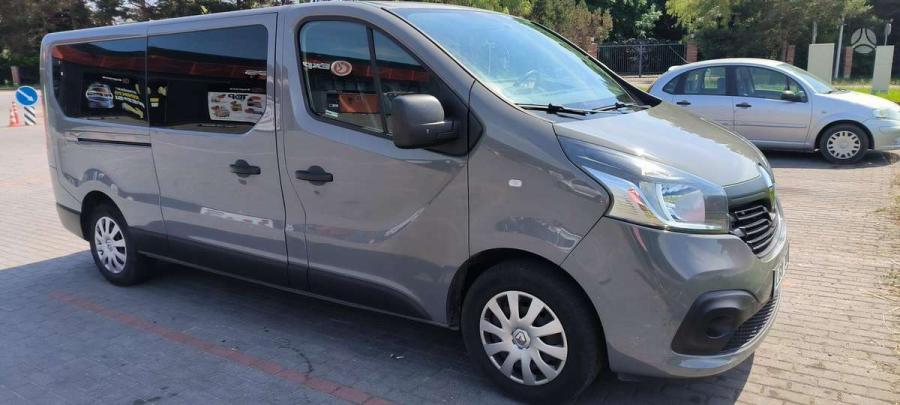 Grey Renault Trafic 2019 in Klaipeda, with an engine capacity of 1.60 L and mileage of 211 thousand km for 13999 €, photo 3 on AUTOMOTO.COM.LV