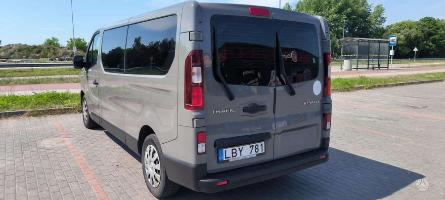 Grey Renault Trafic 2019 in Klaipeda, with an engine capacity of 1.60 L and mileage of 211 thousand km for 13999 €, photo 6 on AUTOMOTO.COM.LV