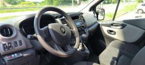 Grey Renault Trafic 2019 in Klaipeda, with an engine capacity of 1.60 L and mileage of 211 thousand km for 13999 €, photo 8 on AUTOMOTO.COM.LV