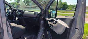 Grey Renault Trafic 2019 in Klaipeda, with an engine capacity of 1.60 L and mileage of 211 thousand km for 13999 €, photo 11 on AUTOMOTO.COM.LV
