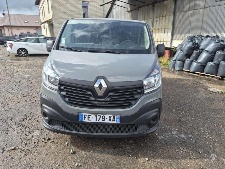 Серый Рено Трафик 2019 в Таураге, объемом двигателя 1.60 л и пробегом 125 тыс. км за 9000 €, фото 3 на AUTOMOTO.COM.LV