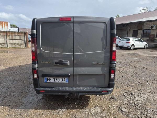 Pelēks Renault Trafic 2019 Tauragė, ar dzinēja tilpumu 1.60 L un nobraukumu 125 tūkst. km par 9000 €, foto 6 vietnē AUTOMOTO.COM.LV