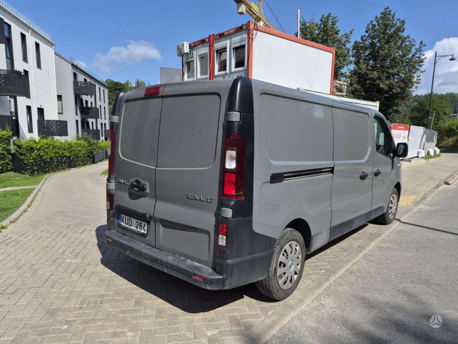 Pelēks Renault Trafic 2019 Viļņa, ar dzinēja tilpumu 1.60 L un nobraukumu 194 tūkst. km par 10800 €, foto 7 vietnē AUTOMOTO.COM.LV