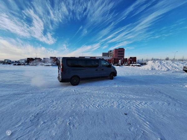 Grey Renault Trafic 2020 in Klaipeda, with an engine capacity of 2.00 L and mileage of 552 thousand km for 9800 €, photo 3 on AUTOMOTO.COM.LV