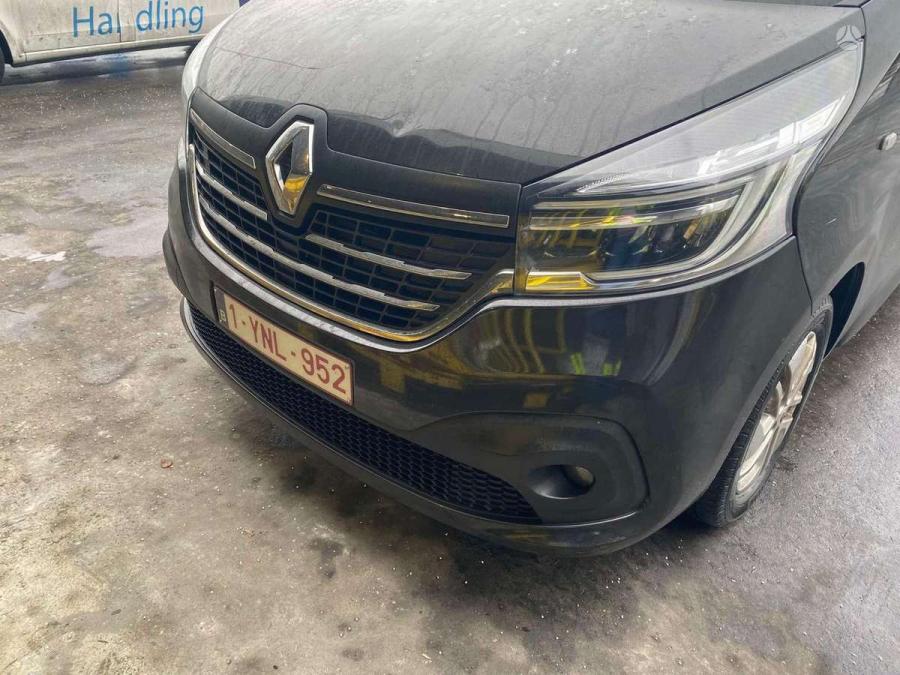Pelēks Renault Trafic 2020 Marijampole, ar dzinēja tilpumu 2.00 L un nobraukumu 45 tūkst. km par 14000 €, foto 1 vietnē AUTOMOTO.COM.LV