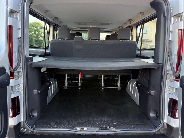 Pelēks Renault Trafic 2020 Tauragė, ar dzinēja tilpumu 2.00 L un nobraukumu 115 tūkst. km par 20500 €, foto 9 vietnē AUTOMOTO.COM.LV