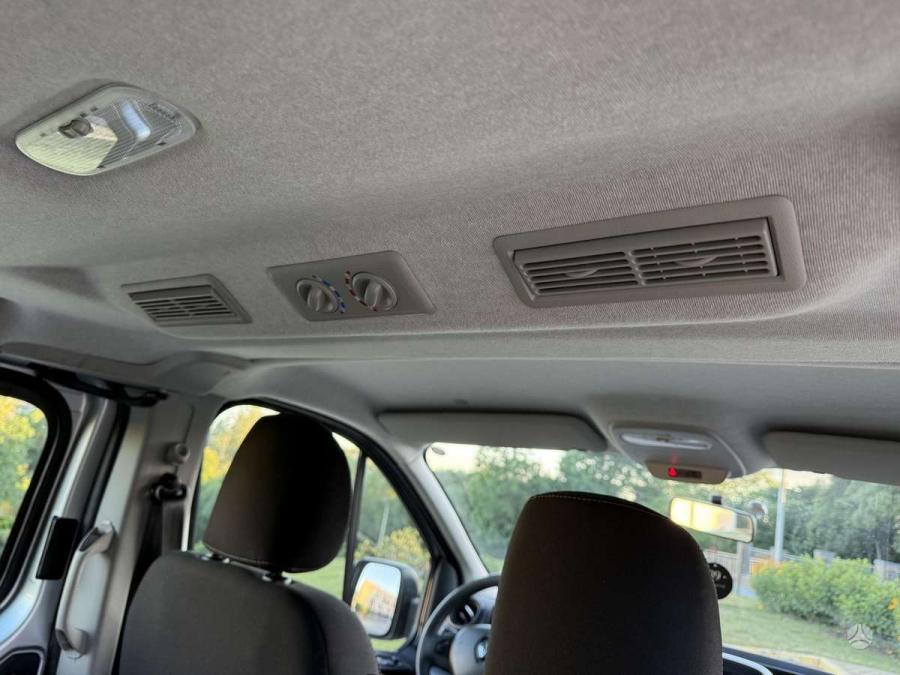 Pelēks Renault Trafic 2020 Tauragė, ar dzinēja tilpumu 2.00 L un nobraukumu 115 tūkst. km par 20500 €, foto 24 vietnē AUTOMOTO.COM.LV