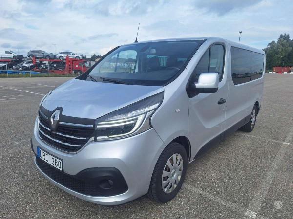 Grey Renault Trafic 2020 in Vilnius, with an engine capacity of 2.00 L and mileage of 100 thousand km for 15609 €, photo 1 on AUTOMOTO.COM.LV