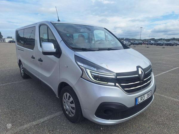 Grey Renault Trafic 2020 in Vilnius, with an engine capacity of 2.00 L and mileage of 100 thousand km for 15609 €, photo 6 on AUTOMOTO.COM.LV