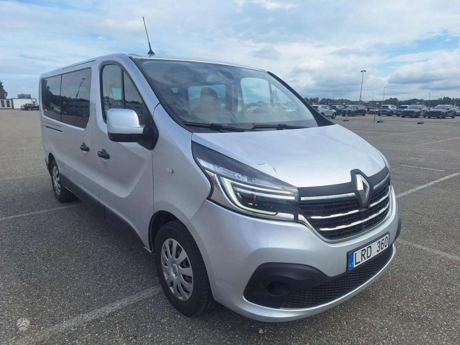 Grey Renault Trafic 2020 in Vilnius, with an engine capacity of 2.00 L and mileage of 100 thousand km for 15609 €, photo 7 on AUTOMOTO.COM.LV