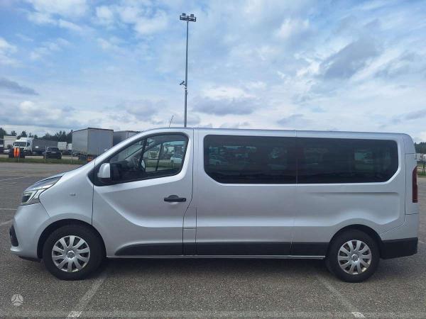 Grey Renault Trafic 2020 in Vilnius, with an engine capacity of 2.00 L and mileage of 100 thousand km for 15609 €, photo 7 on AUTOMOTO.COM.LV