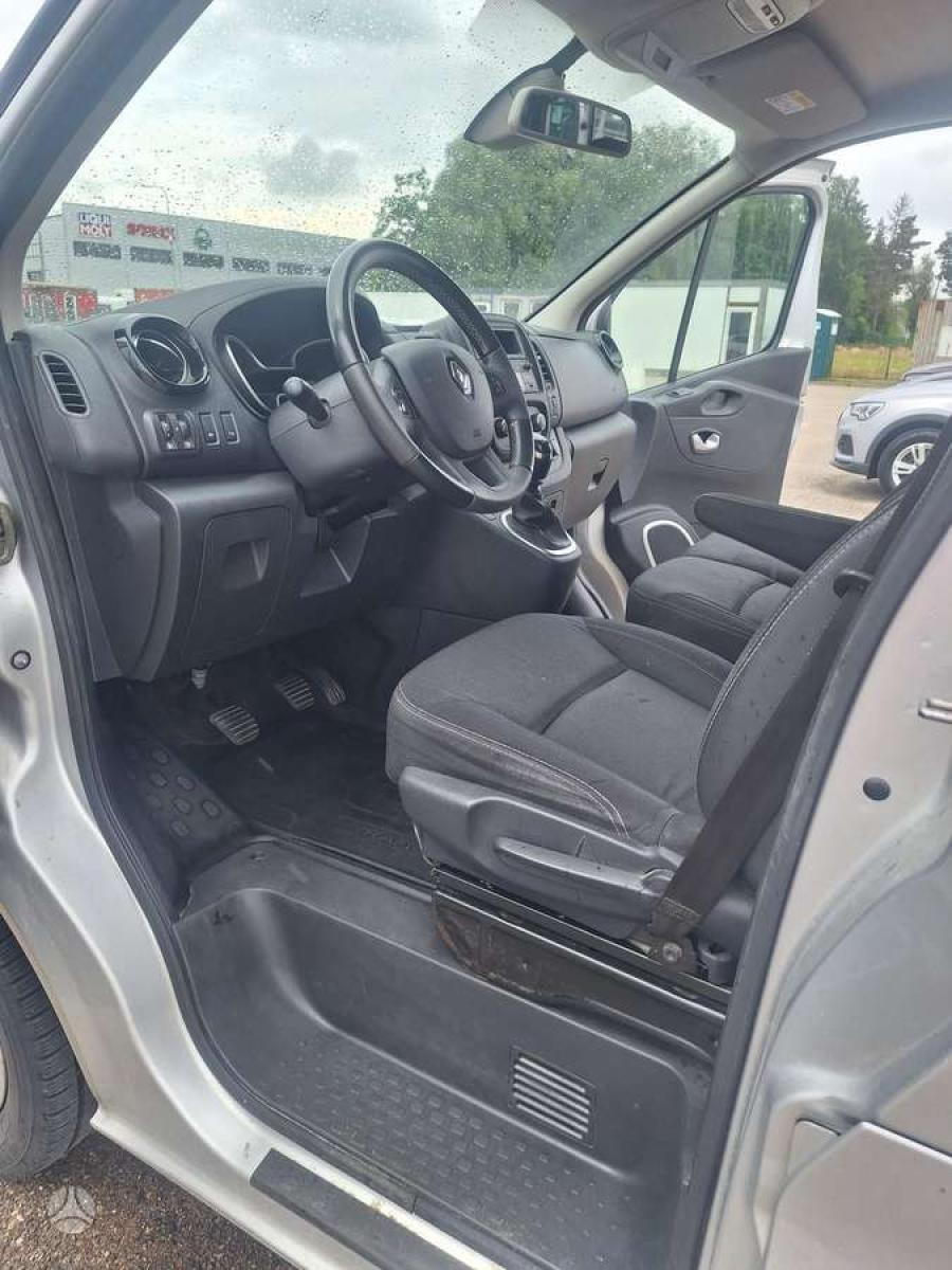 Grey Renault Trafic 2020 in Vilnius, with an engine capacity of 2.00 L and mileage of 100 thousand km for 15609 €, photo 10 on AUTOMOTO.COM.LV