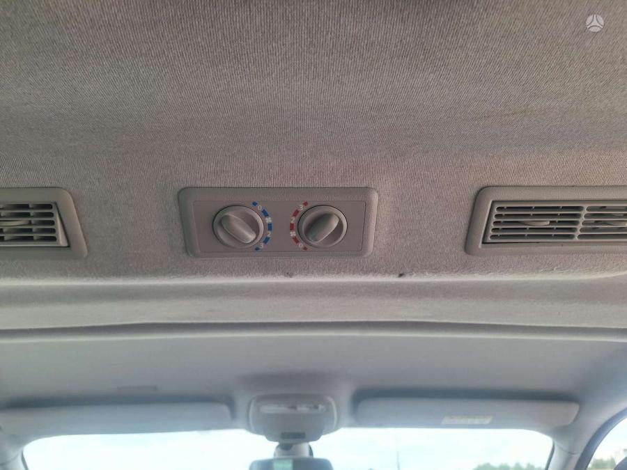 Grey Renault Trafic 2020 in Vilnius, with an engine capacity of 2.00 L and mileage of 100 thousand km for 15609 €, photo 16 on AUTOMOTO.COM.LV